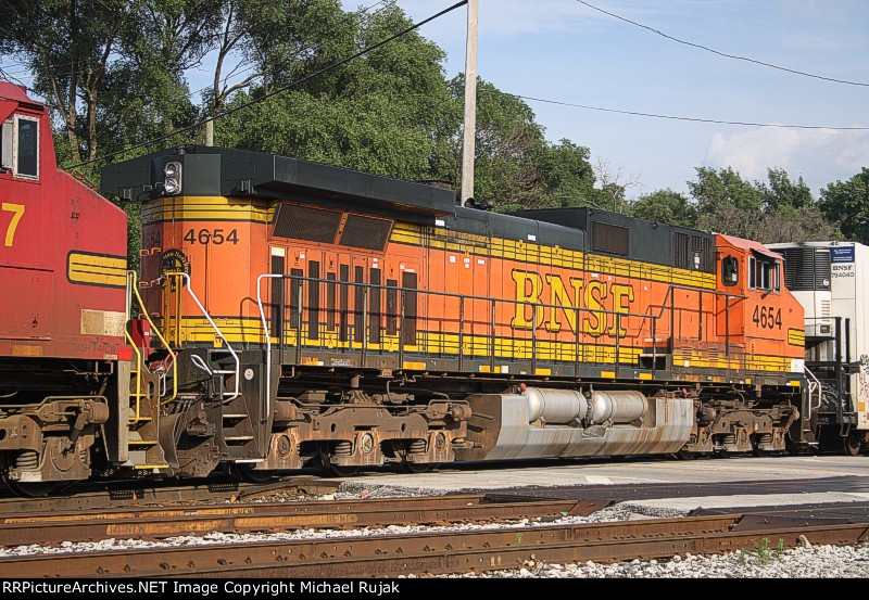 BNSF 4654